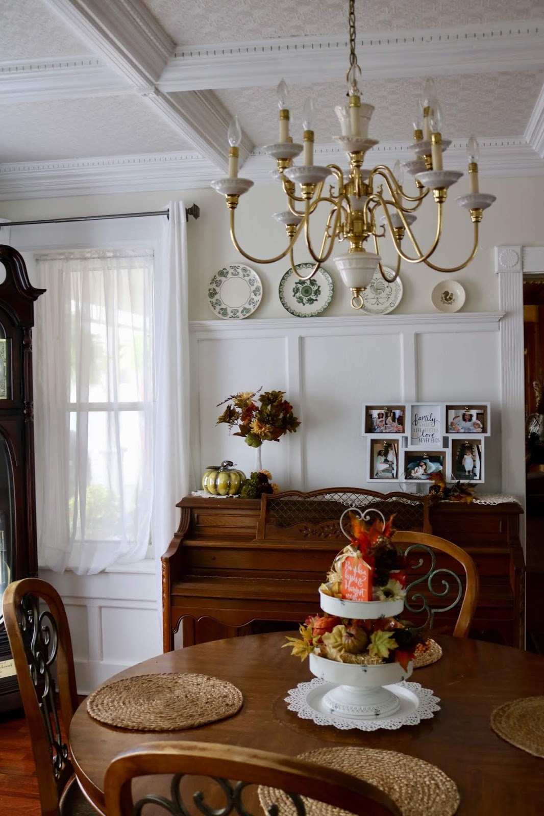 Amy's Creative Pursuits: My Fall Tier Tray And Other Indoor Fall Decor