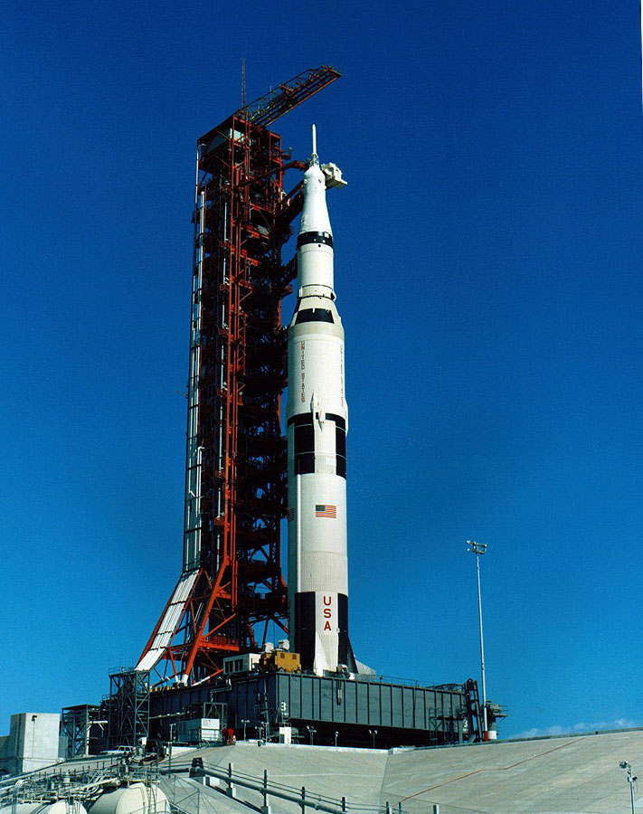 Apollo 16 Timeline: 1971/12/13: L'uscita dal VAB (Vehicle Assembly ...