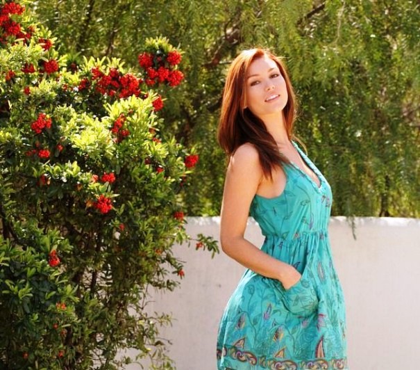 GG Maza: Glamorous Girls Photographs