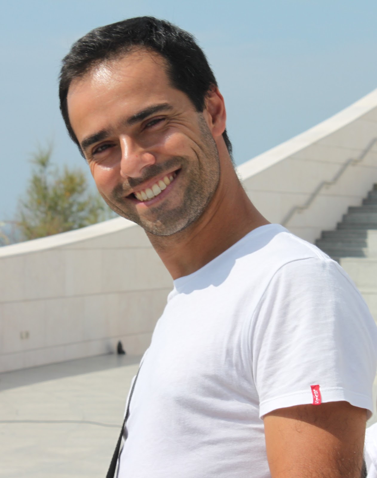 Narração Oral: Rui Ramos