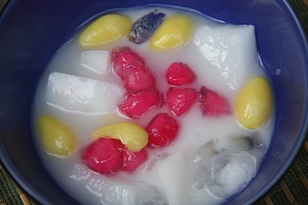 Food Museum: Water Chestnut with Syrup and Coconut Milk