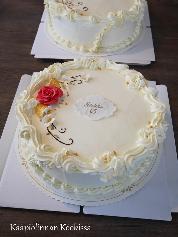 Kääpiölinnan köökissä: Kevään kakkukavalkadi