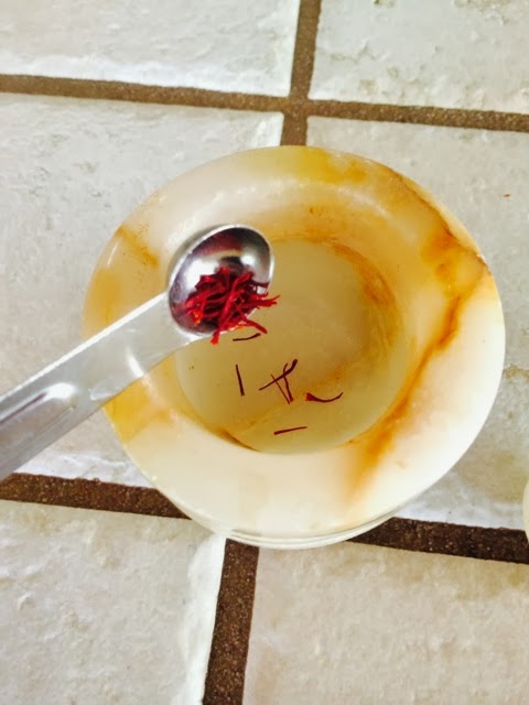 Saffron & Beyond: How to prepare saffron water