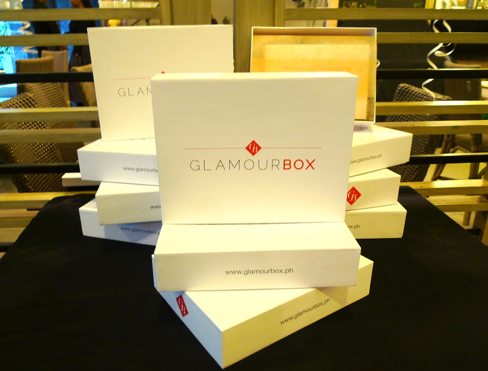 Glamourbox is now open for business+Unboxing of my Glamourbox package