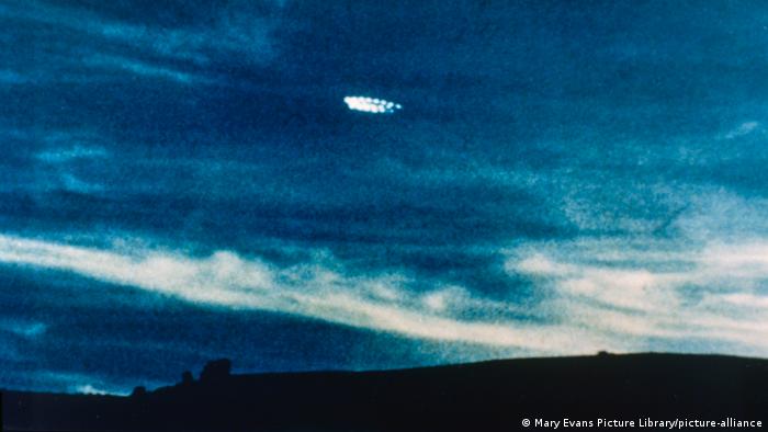 Fastwalker UFOs Are So Fast They Appear As Mere Streaks To Unaided ...