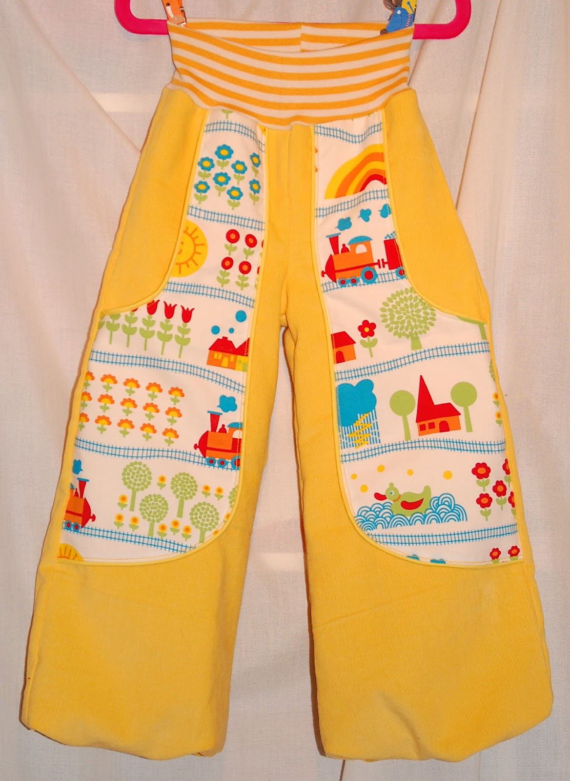 Fru Bach's Univers: Gule bukser og så lidt overspringshandlinger....