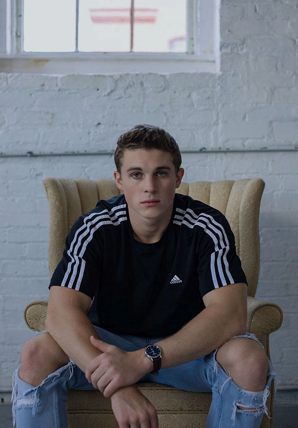 Favorite Hunks & Other Things: Besecker Fitness: Confidence Builder