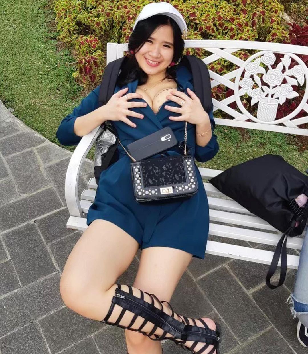 Vania Gemash Dj Cantik Yang Suka Pamer Dada Bulat Body Goal Ruarbiasa