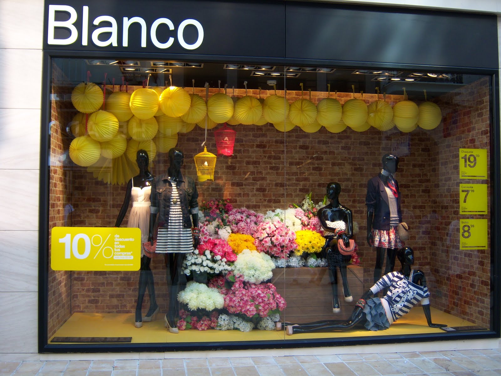 Cómo hacer un buen escaparate y cómo planificar y decidir una promoción.