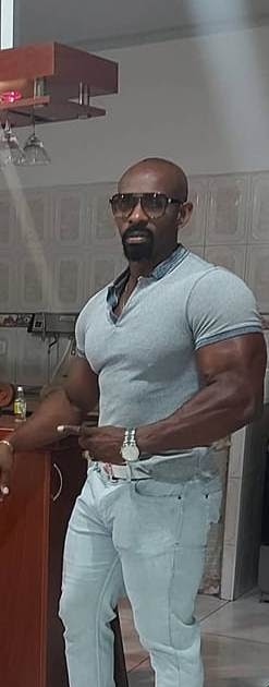 world bodybuilders pictures: west indies bodybuilder Julio Cesar Casaran