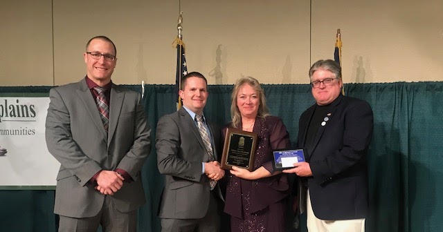 ROSEBURG POLICE OFFICER CHRIS BONEBRAKE NAMED OFFICER OF THE YEAR FOR 2019