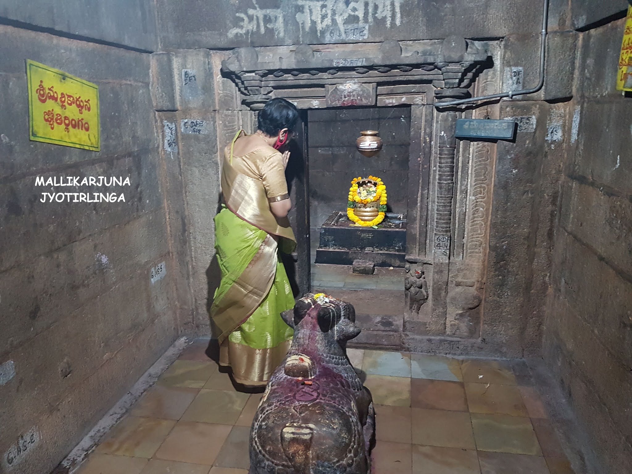 Raghu's column!: Sri Lalitha Someshwara Swamy Temple, Somasila.