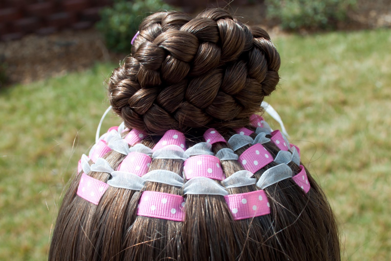 Princess Piggies: Easter Basket Bun