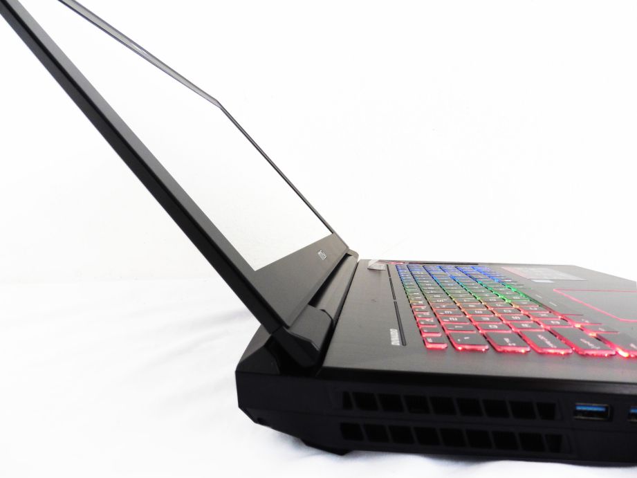 MSI Gaming GT73VR 6RF Titan Pro Gaming Notebook Review