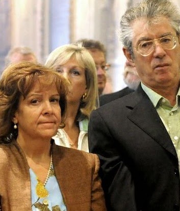 La storia di lady Bossi, baby-pensionata a 39 anni per mettersi in ...