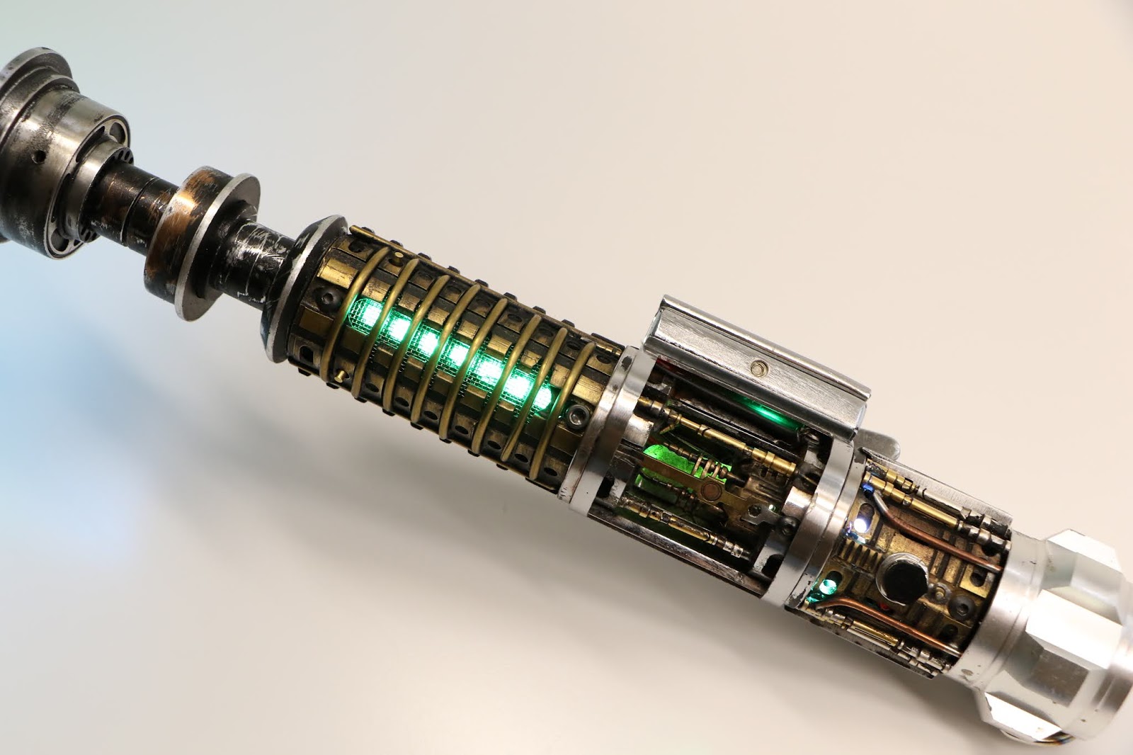 RO-LIGHTSABERS: HERO LUKE Lightsaber