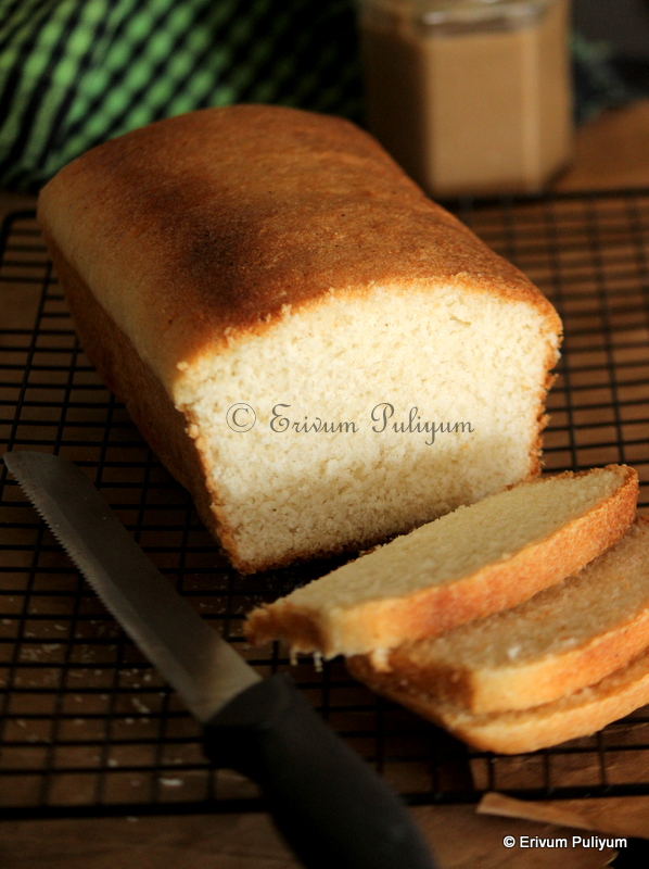 Erivum Puliyum: Suji Bread | Rava Bread (Step by Step Pics)