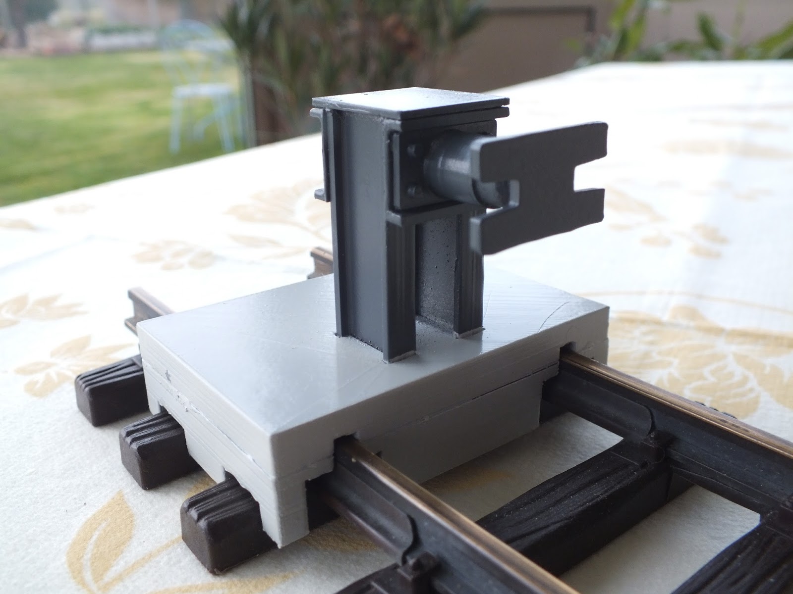 Le train de jardin en IIm: Impression d'un butoir RhB au 1/22,5