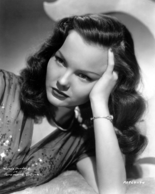 Gorgeous Photos of Wanda Hendrix in the 1940s and ’50s ~ Vintage Everyday