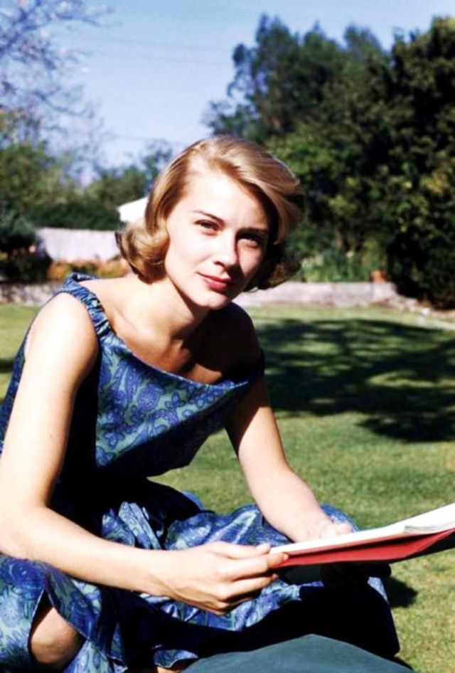 40 Beautiful Photos of Hope Lange in the 1950s and ’60s ~ Vintage Everyday