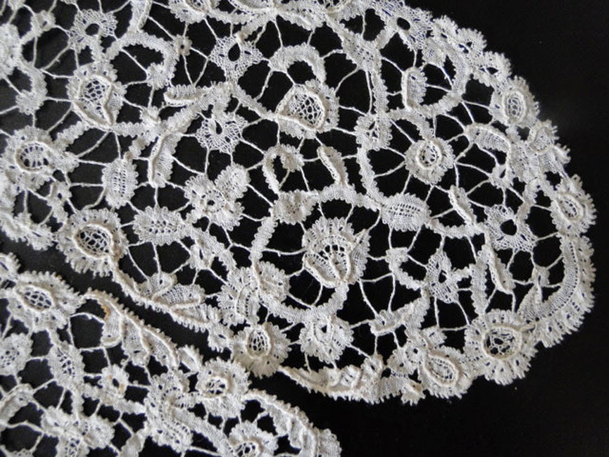 Buyer & Seller of Antique Lace, Fine Linens, Vintage Clothing, Haute ...