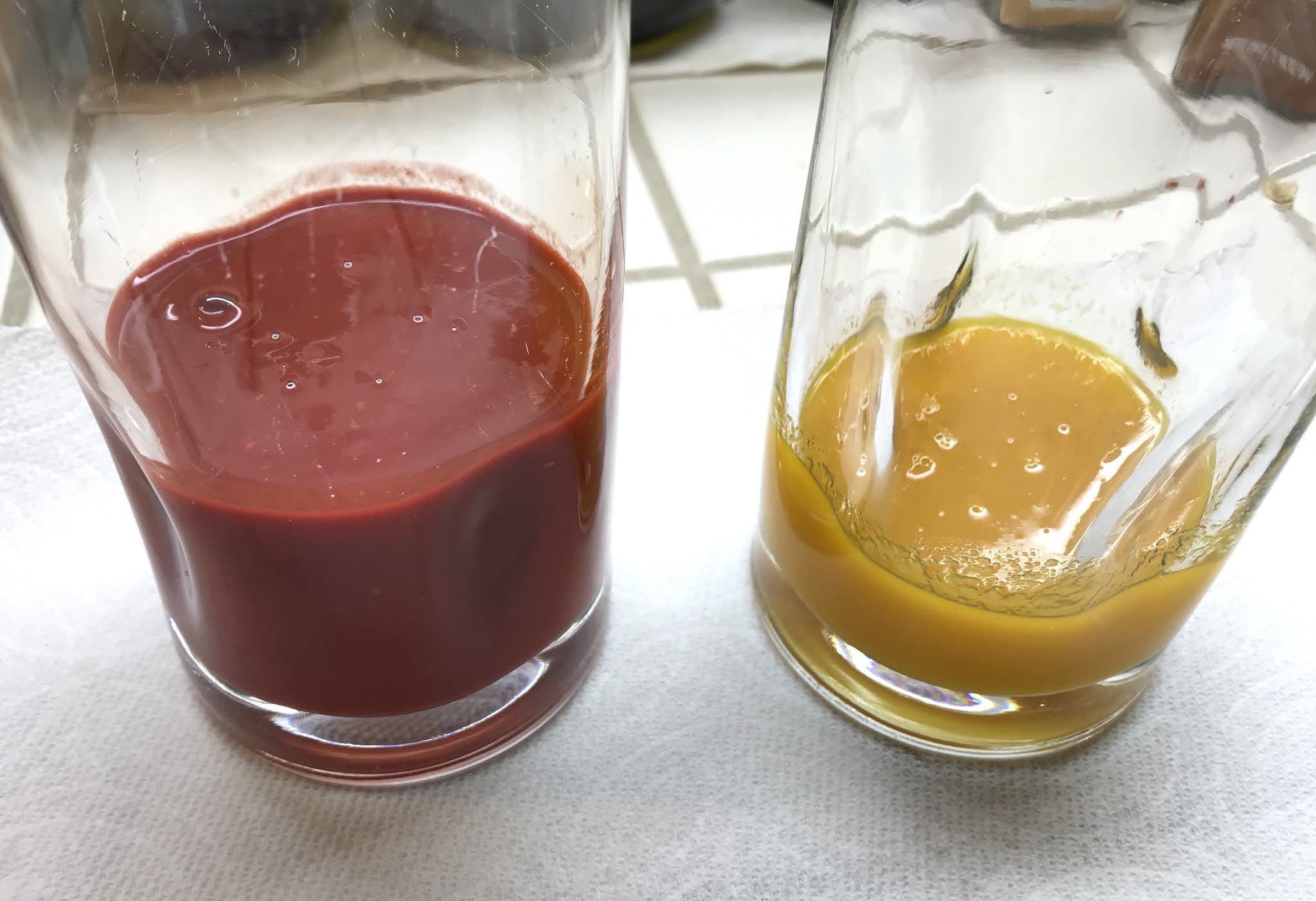 Gardening : Che fruit or Mandarin melon berry cultivar Oregon Exotics