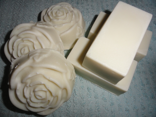 Simple soap - four ingredients | down to earth