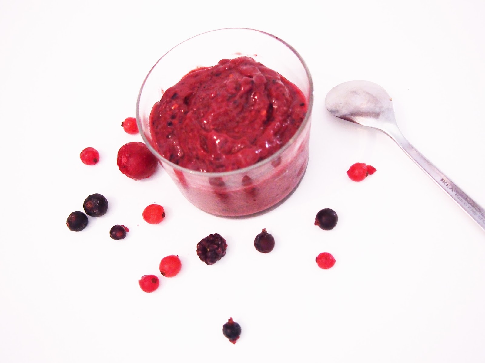 CREME GLACEE AUX FRUITS ROUGES | Paroles de diet