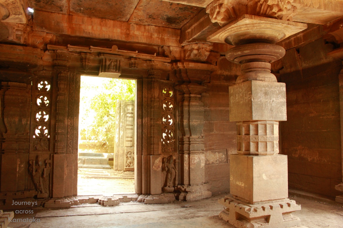 Journeys across Karnataka: Karadgi Eranna Gudi & ruins of an ancient temple