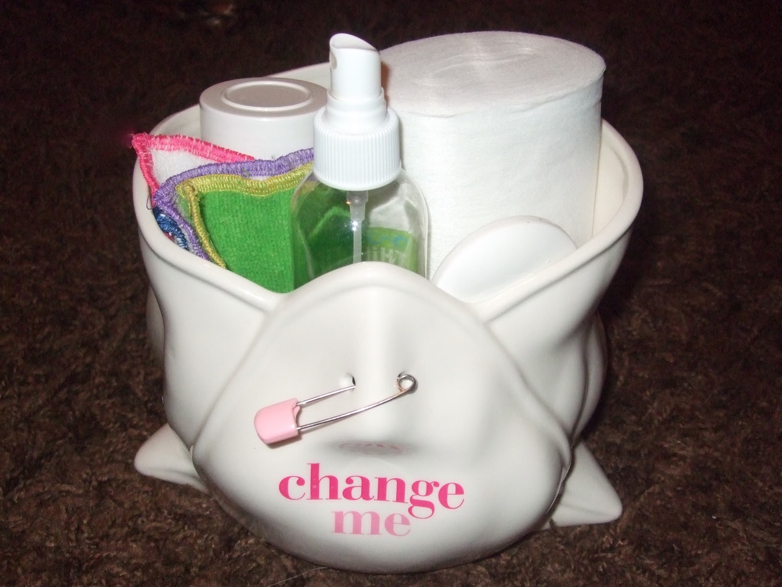 Brookie's Baby Bargains: Baby Chix 9 inch Ceramic Diaper Container - REVIEW