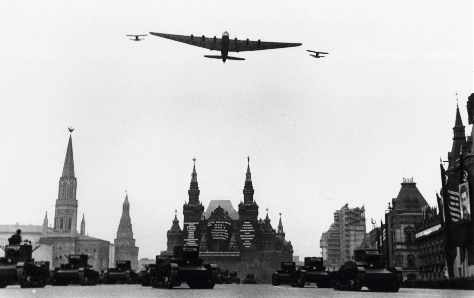 Just A Car Guy: Biggest airplane of it’s time, Tupolev ANT-20 Maksim ...