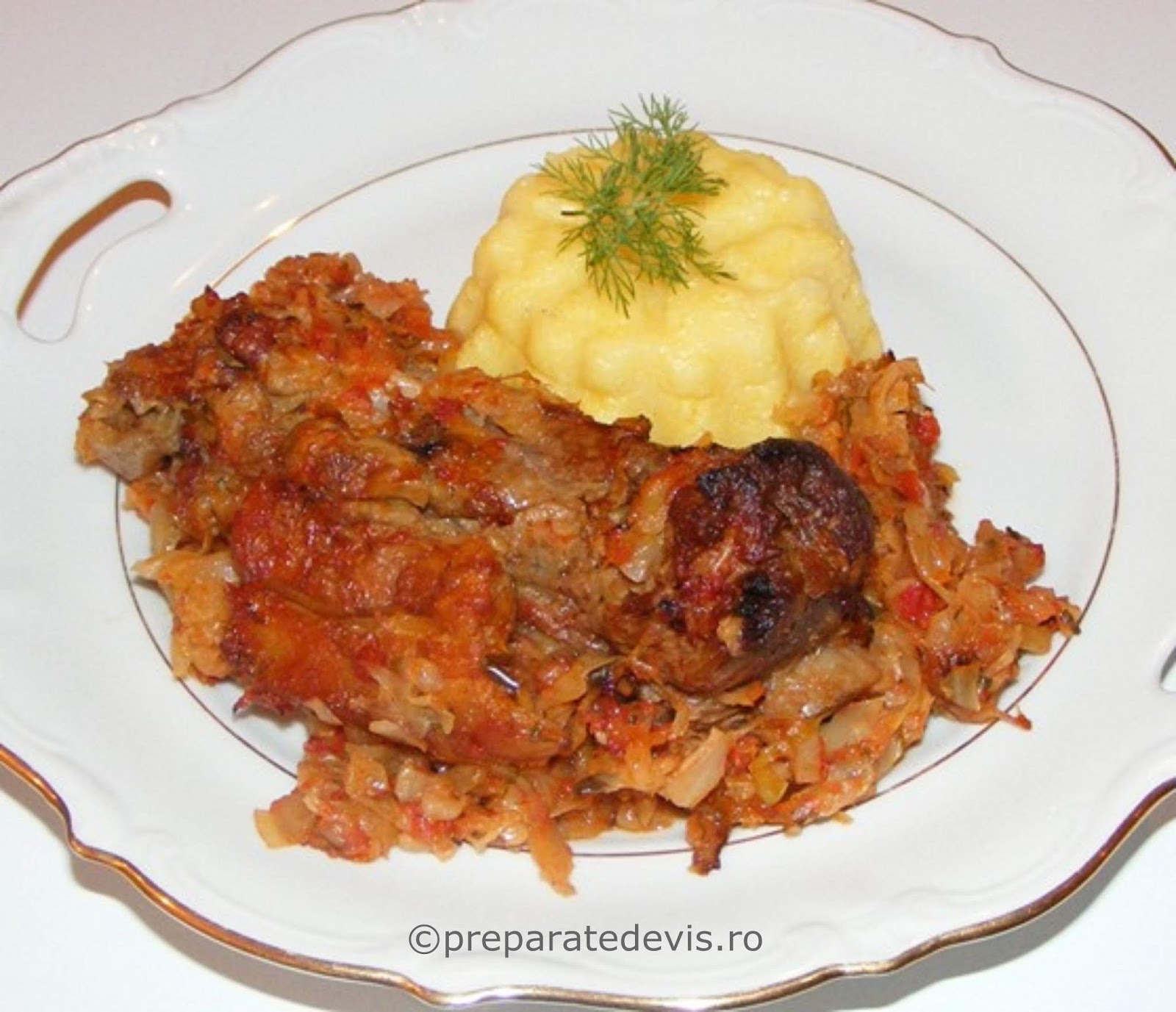 Varza noua cu carne de porc | Preparatedevis.ro