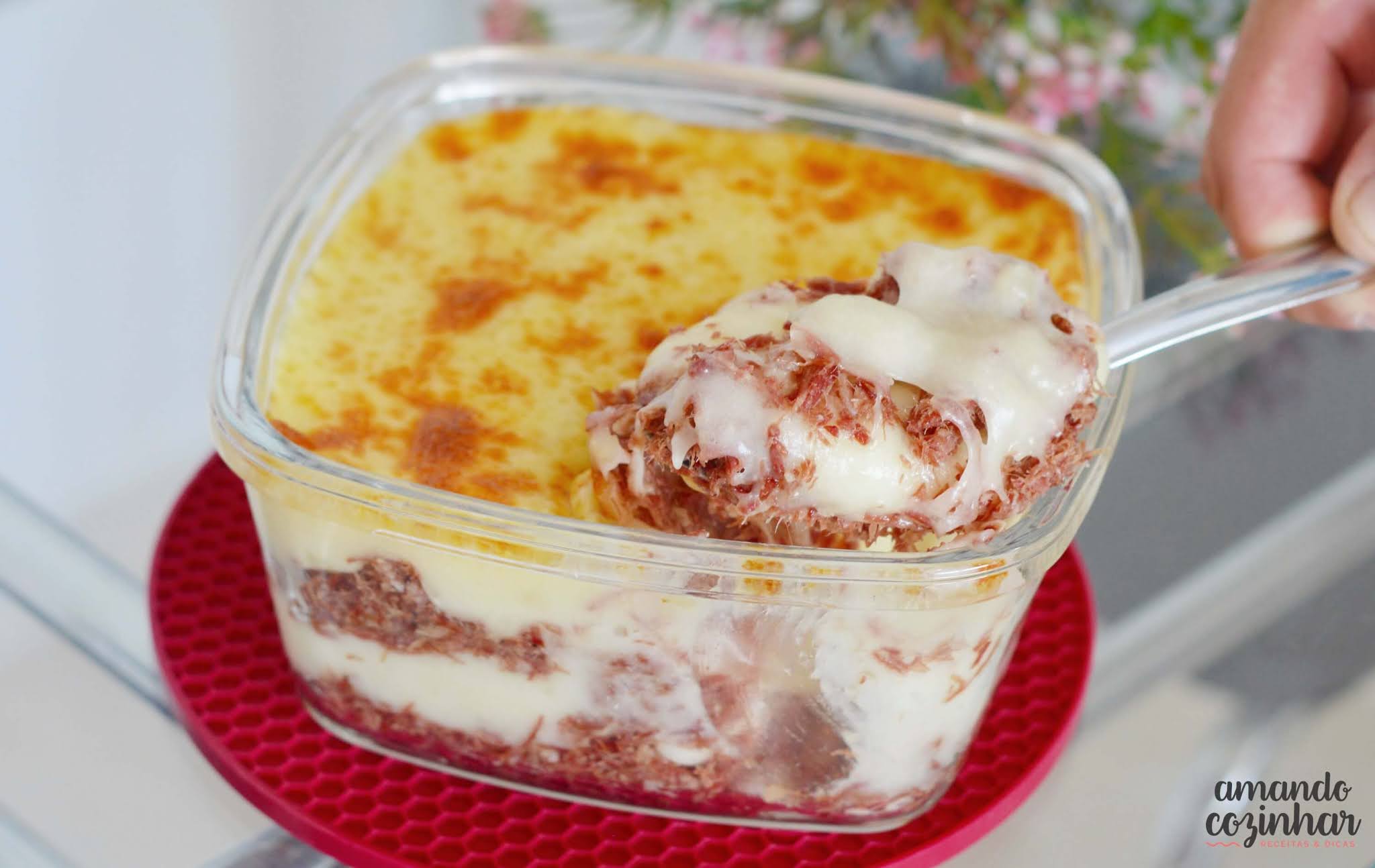 Escondidinho de macaxeira com carne seca - Amando Cozinhar