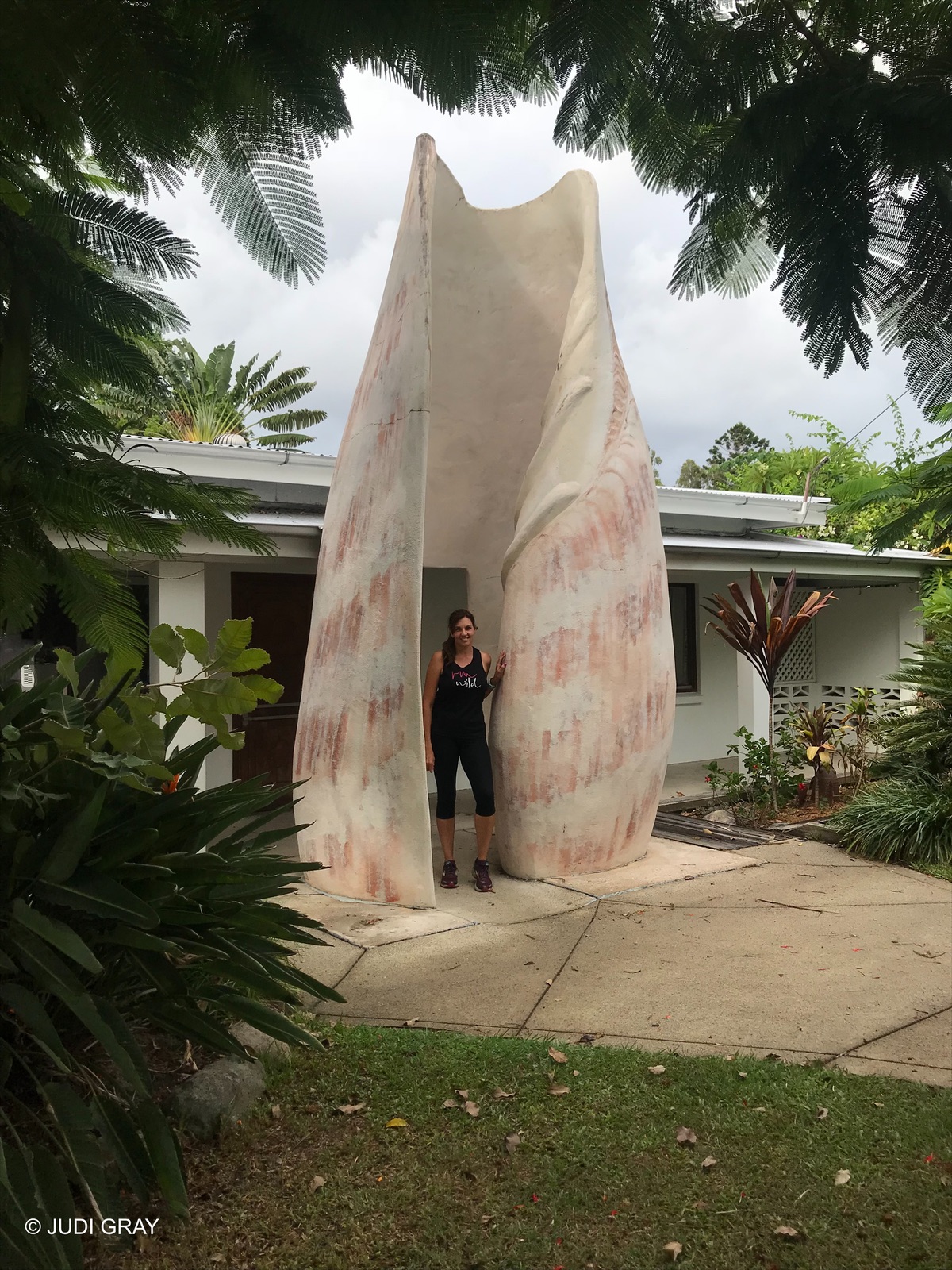 Selfies with Australia's Biggest Things on Family Road Trips