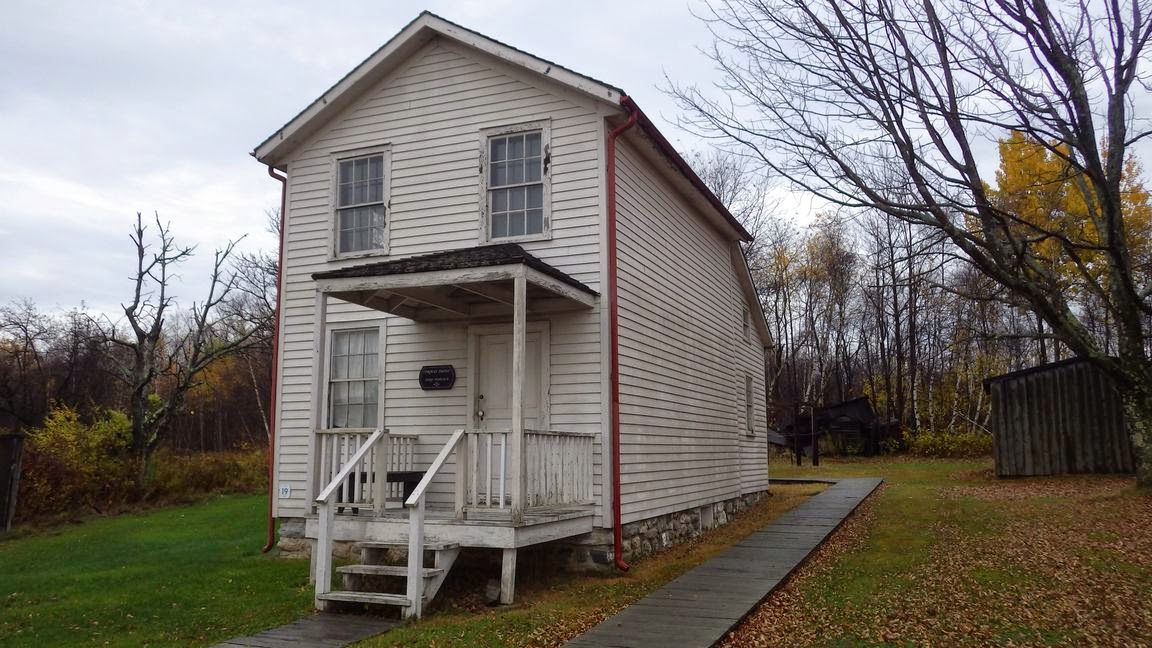 Dave'n'Kathy's Vagabond Blog: Exploring the Eckley Miners' Village