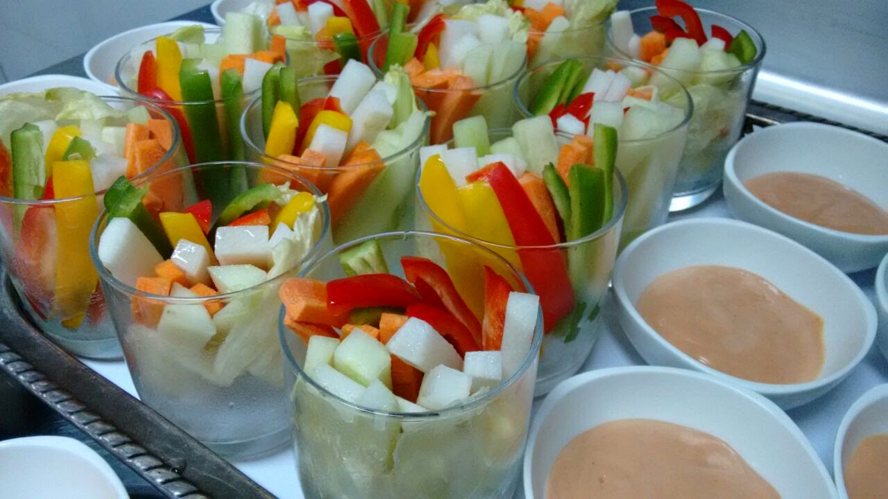 nisikant panigrahi: VEGETABLE CRUDITÉS WITH COCKTAIL SAUCE