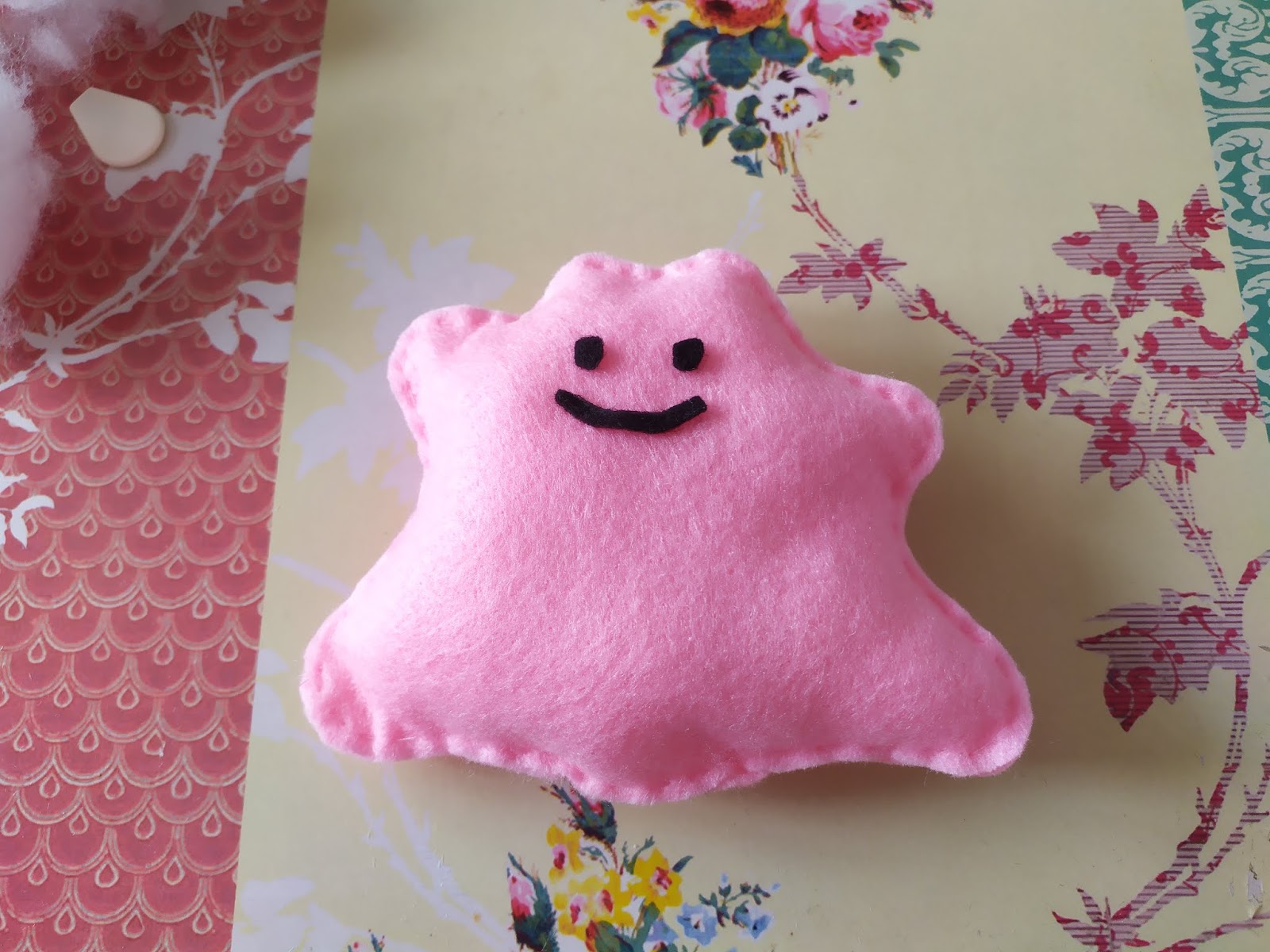 Lucy Turns Pages: How to Make a Felt Ditto | Tutorial (Pokemon No. 132)