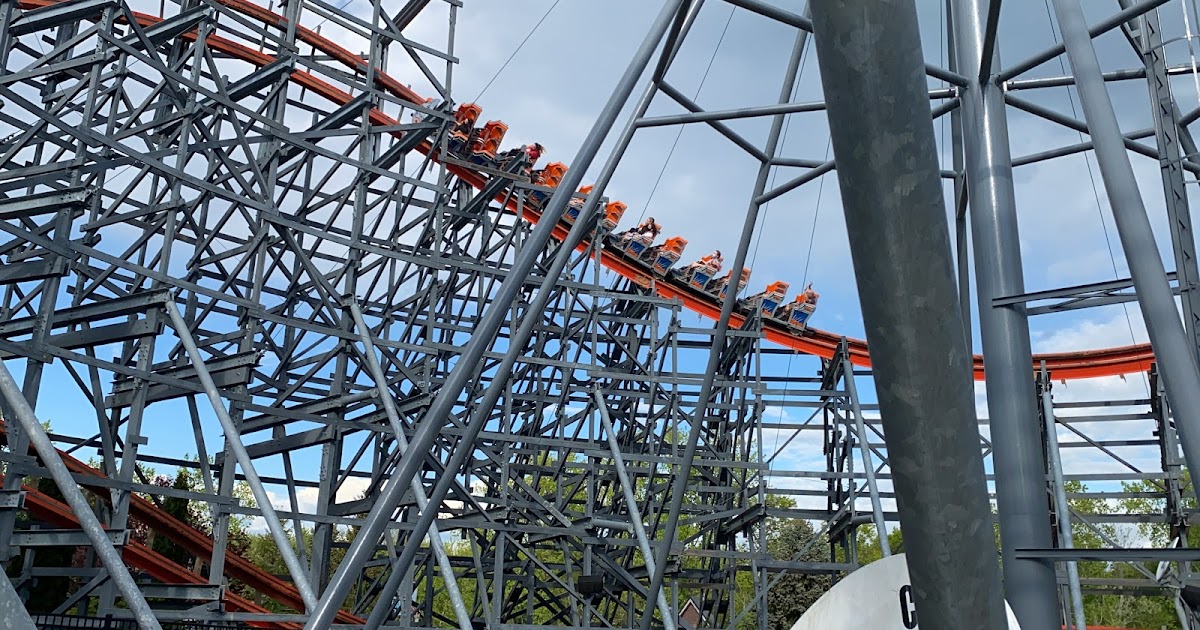 5 Fun Facts About Wicked Cyclone RMC Hybrid Roller Coaster Six Flags ...