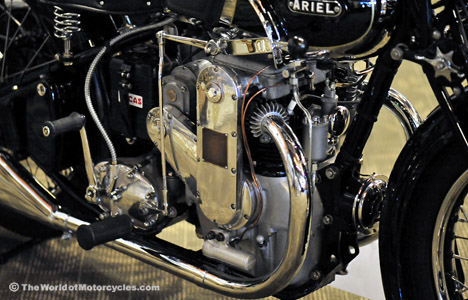 LUTON: ARIEL SQUARE FOUR