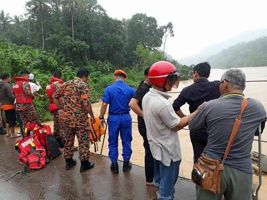 Operasi Bersama APM, PDRM dan BOMBA Mencari dan Menyelamat Orang Lemas ...