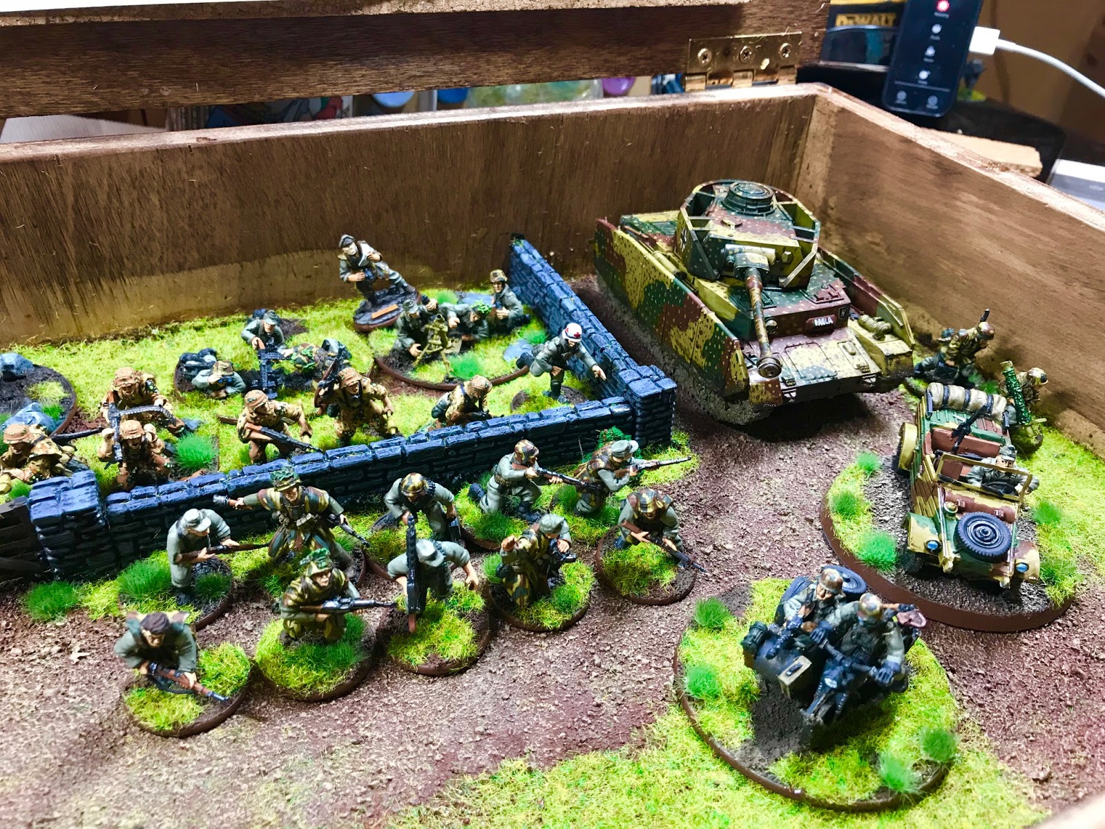 What's On Your Table: Bolt Action Display Board - Faeit 212