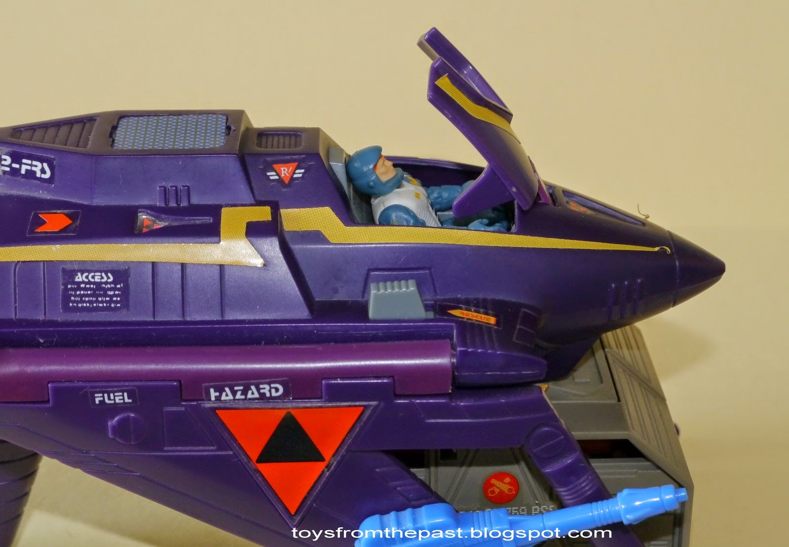 Toys from the Past: #558 STARCOM - SHADOW BANDIT and LASER ARTILLERY (1988)