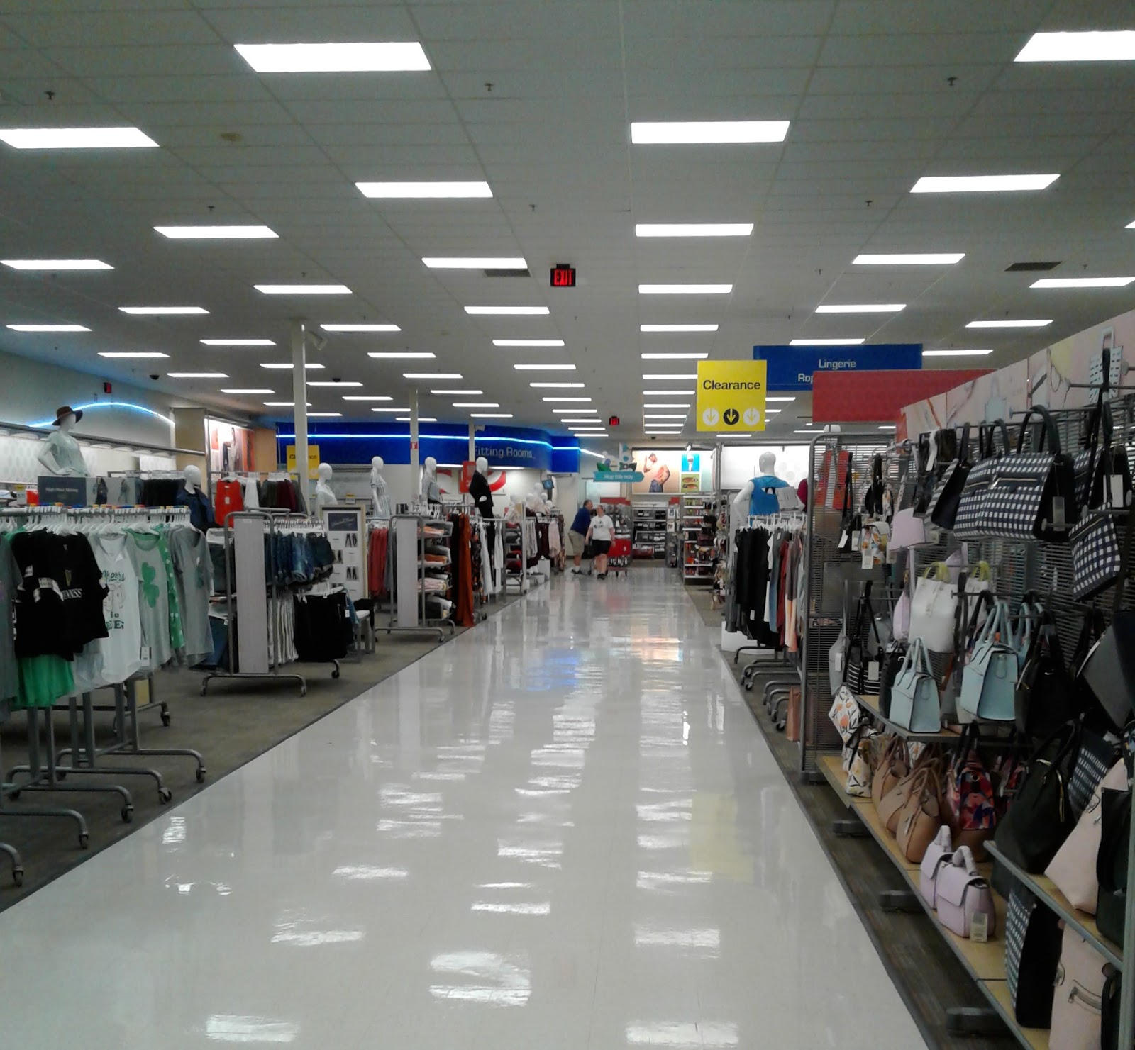 My Florida Retail Blog: A Tale of Two Targets, Part 1 - Let that Neon ...