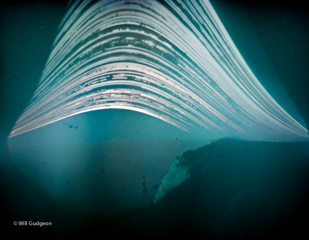 DIY - Super simple pinhole camera (also use for solargraphy)