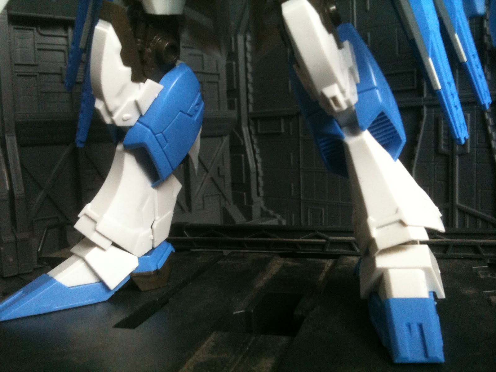 EA Designs: 1/144 Model Comprehend (MC) Hi Nu