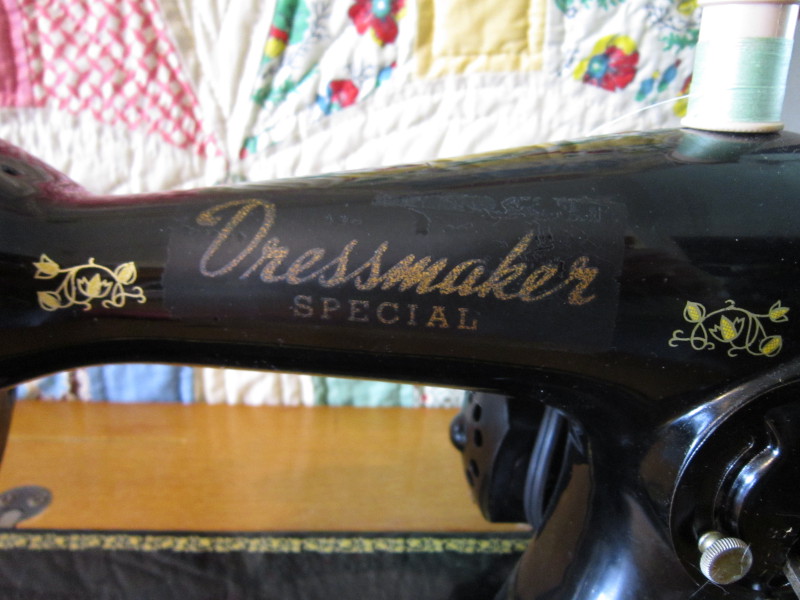 Missy's Homemaking Adventures: Dressmaker Special Sewing Machine