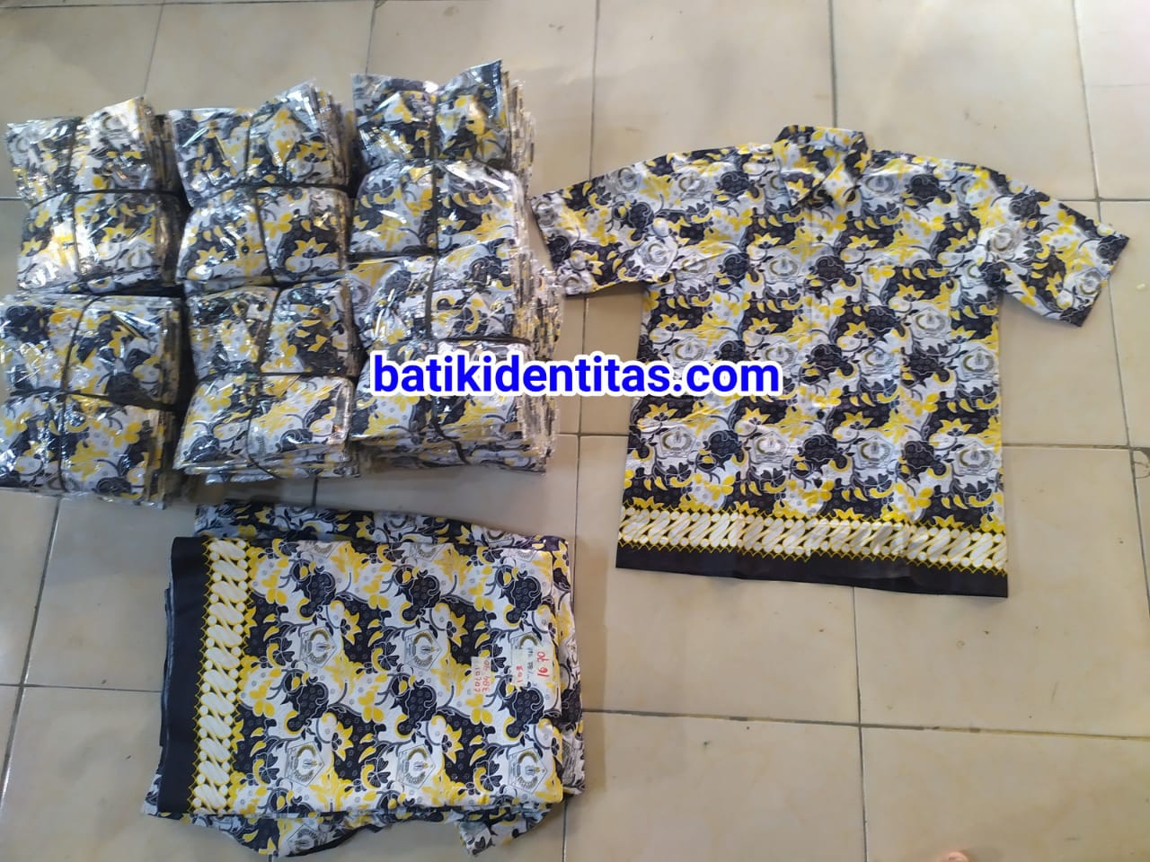 Seragam Batik Identitas