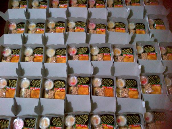 Kuenya-Najmina.com: SnackBox Acara Kantor