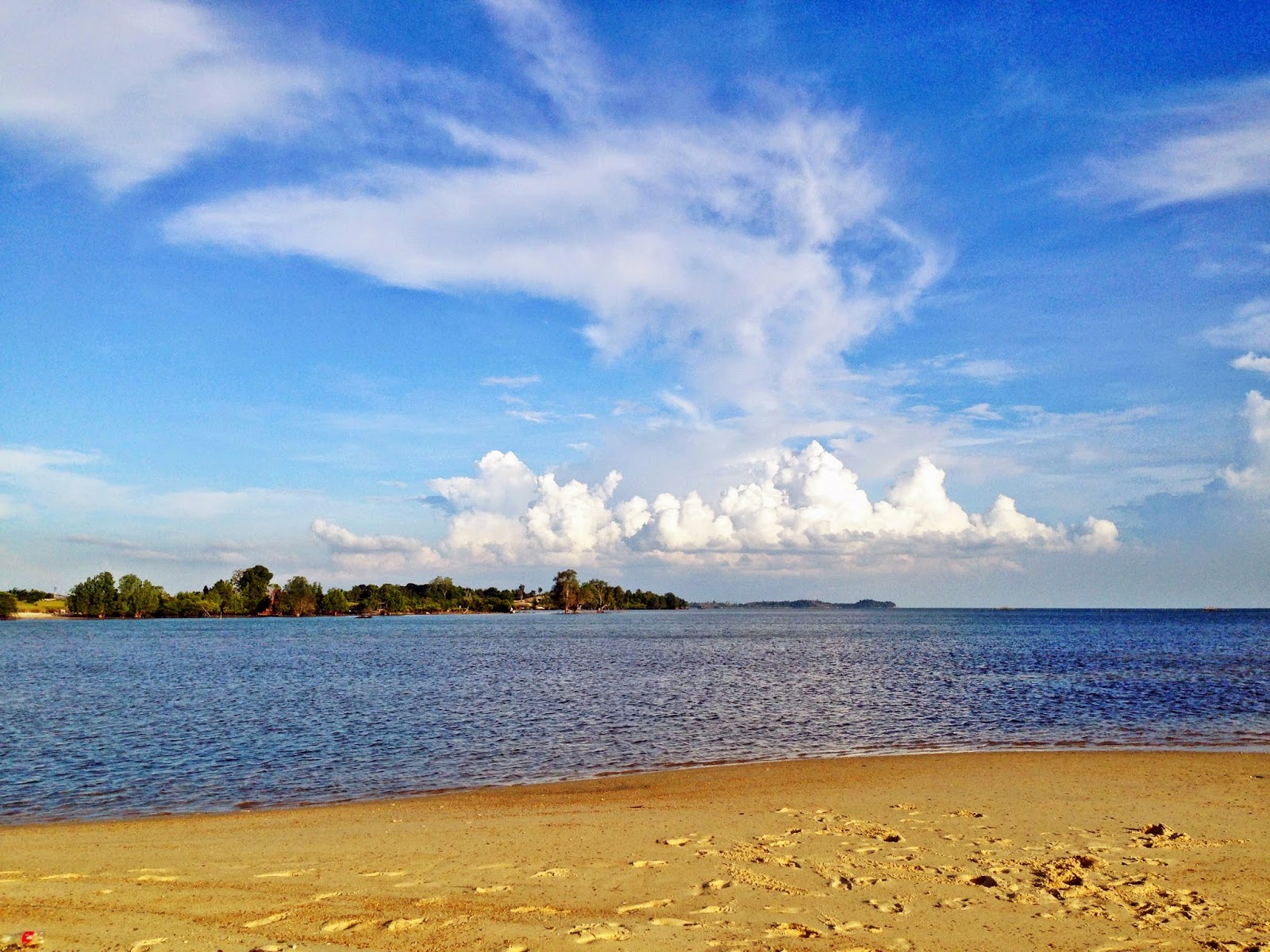 Pantai Setokok 🏖️ HTM, Rute, Foto & Ulasan Pengunjung