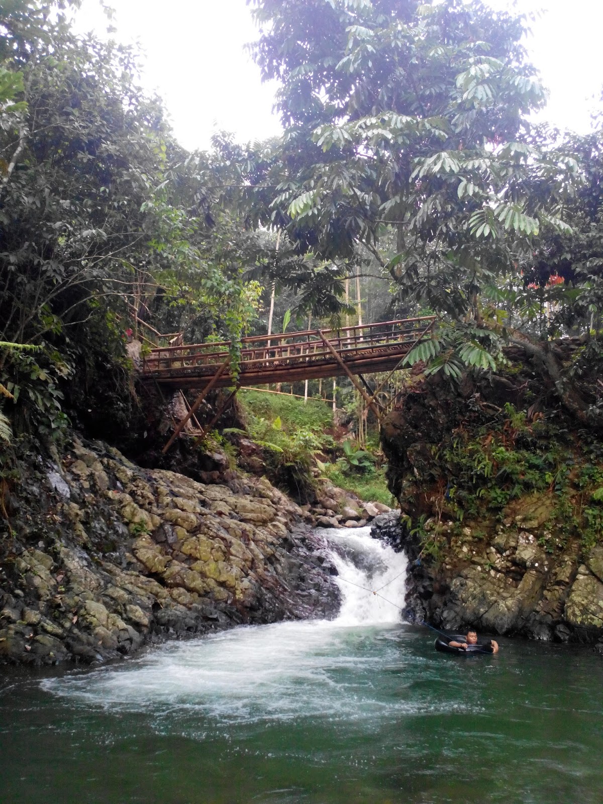 Curug Pariuk & Putri Kencana Sentul Cocok untuk Liburan Singkat bersama ...